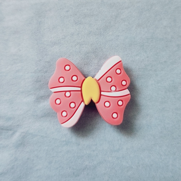 CROCS | Accessories | 75 Pink With White Polka Dots Bow Croc Charm ...